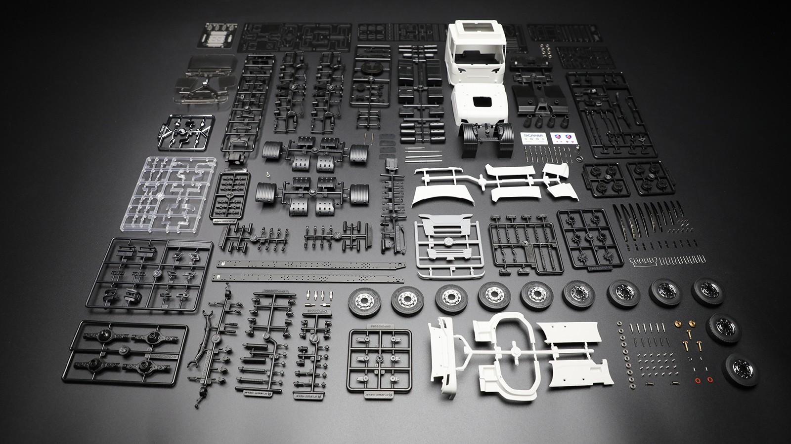 1/32 Orlandoo Scania R650 6x4 Tractor Truck D4L Kit - Rigidrc Shop